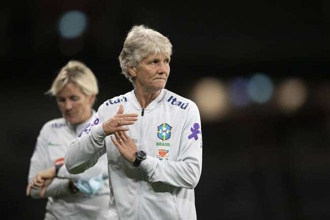 Pia projeta seleção feminina com estilos diferentes contra Austrália