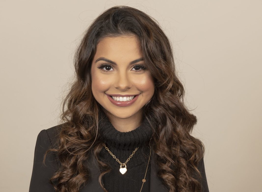 Amanda Loyola lança o primeiro EP da carreira: "Só Quero Ficar Aqui”