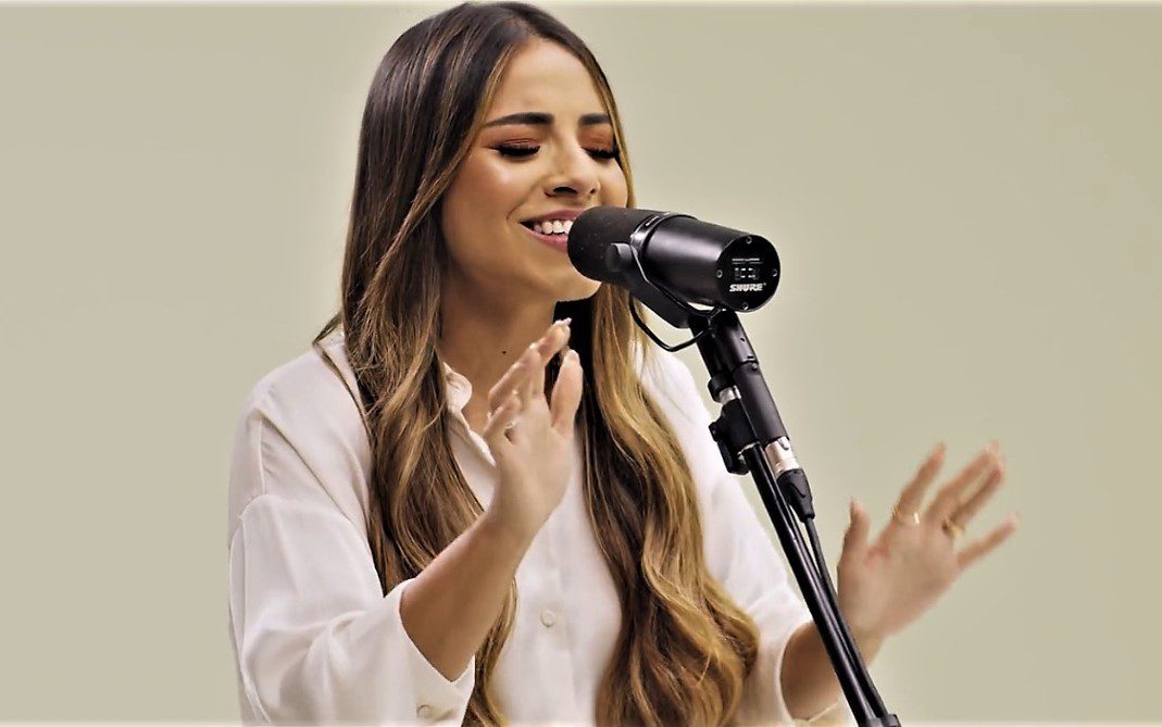 Gabriela Rocha antecipa lançamento do projeto "Ecoar 2"