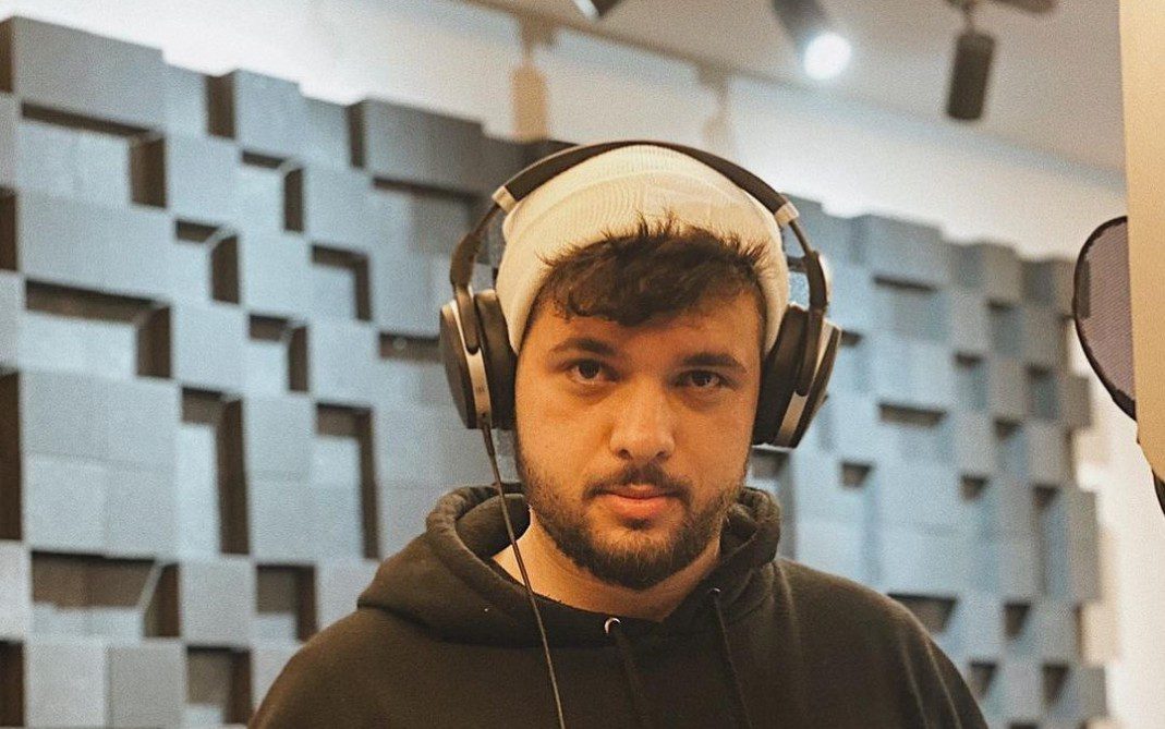Fenômeno na internet, Gabriel Bulian lança "Na Sombra"