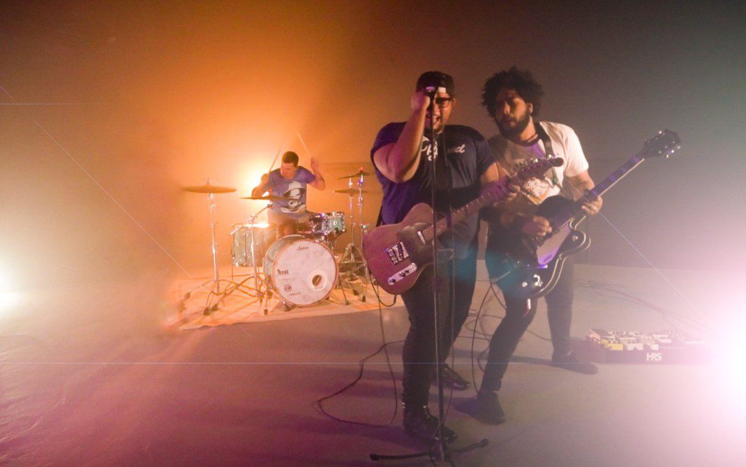 Khorus lança releitura de "A Voz do Brasil" com o rapper Lito Atalaia