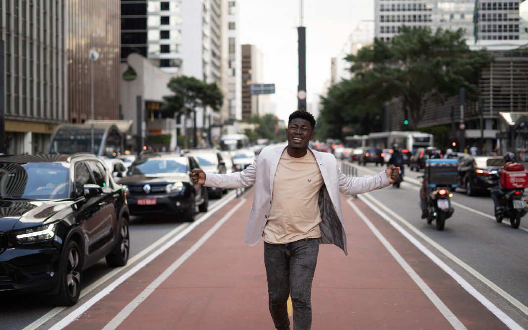 Samuel Miranda apresenta “Diferente”, o primeiro EP da carreira