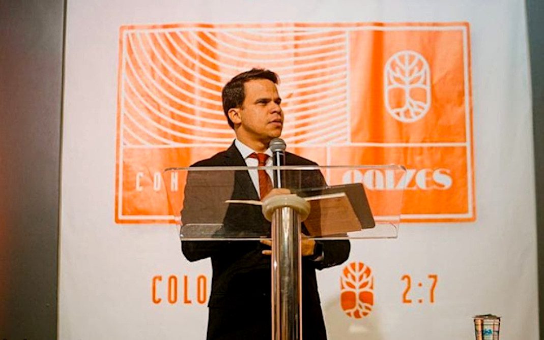 Pastor Elizeu Rodrigues. Foto: Instagram / mocidadeumada – Comunhão