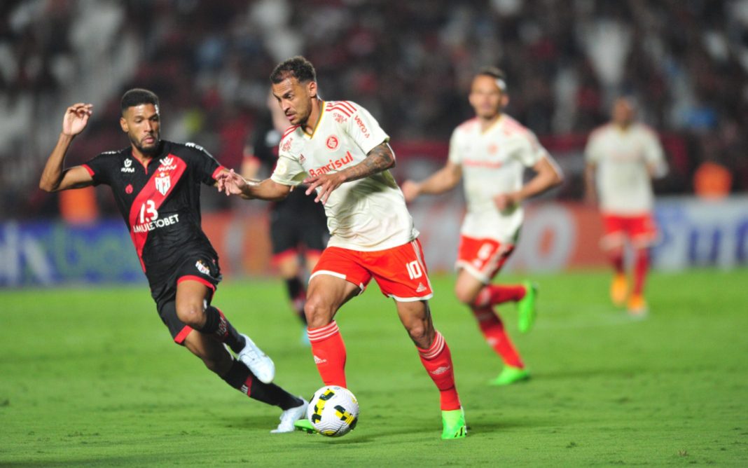 Pedro Henrique marca duas vezes, Inter bate Atlético-GO...