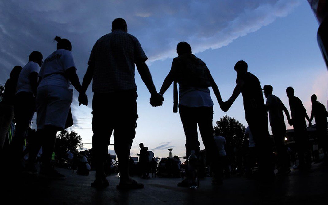 Pessoas-Orando-valendo – Comunhão