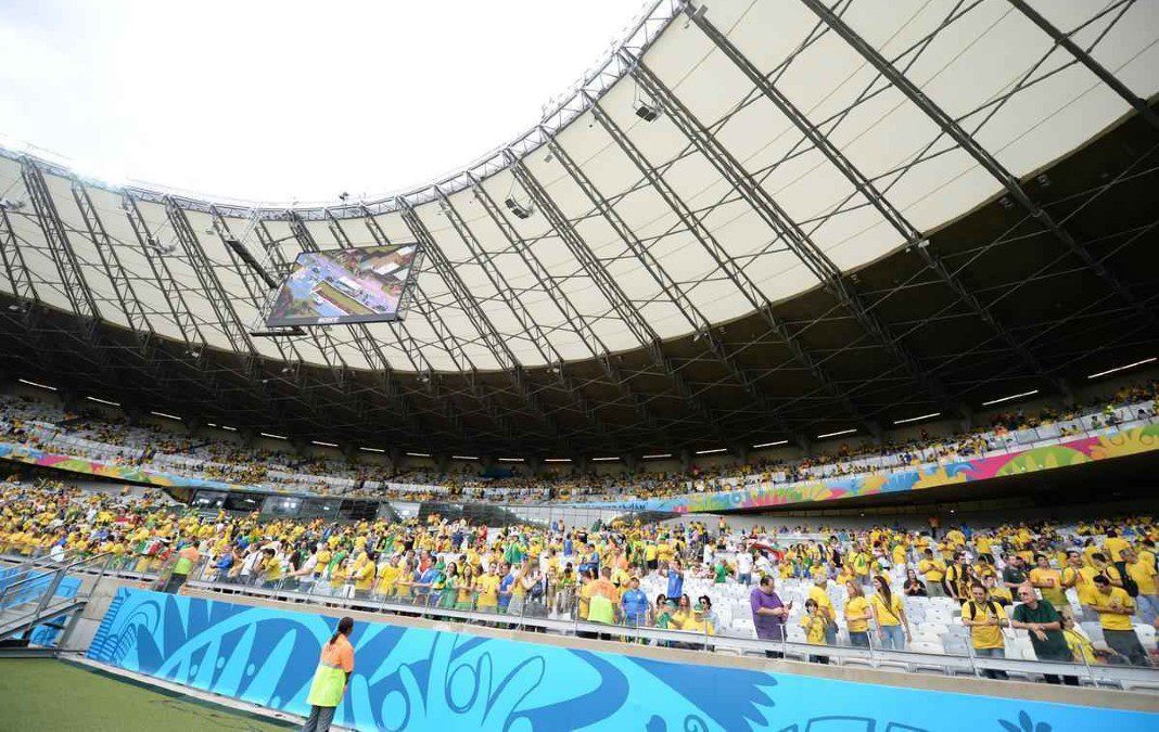 Mais de 18 mil torcedores da copa do mundo entregaram suas vidas a ...