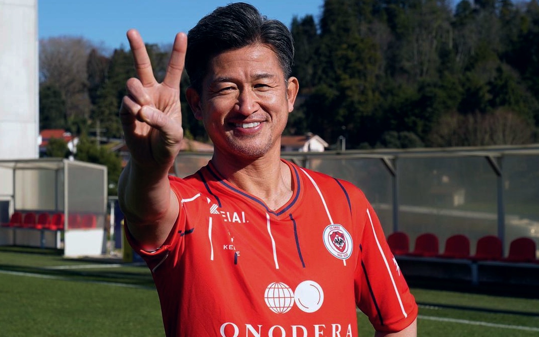 Kazu, ex-Santos e Palmeiras, é o jogador mais velho do mu...