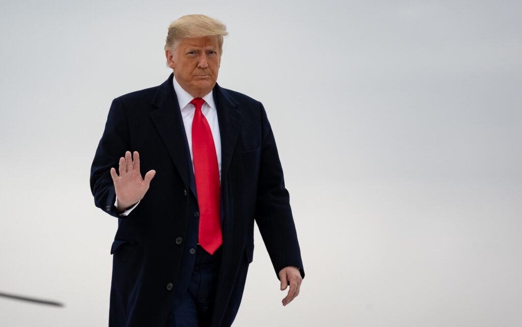 Trump é franco favorito em primeira prévia republicana