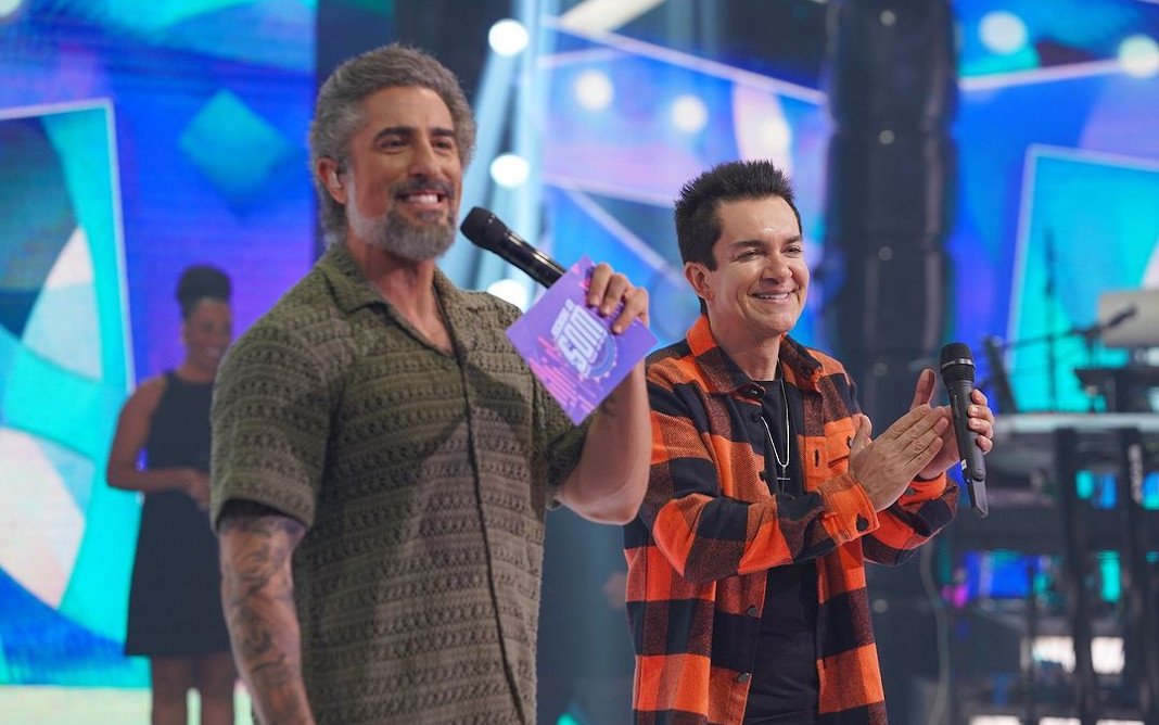 Cantor Regis Danese em janeiro deste ano testemunhou livramento na TV ...