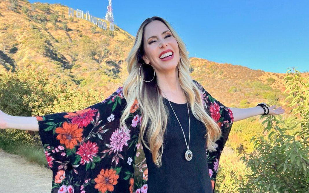 Naña Shara, filha de Baby do Brasil, lança Grande é o Senhor