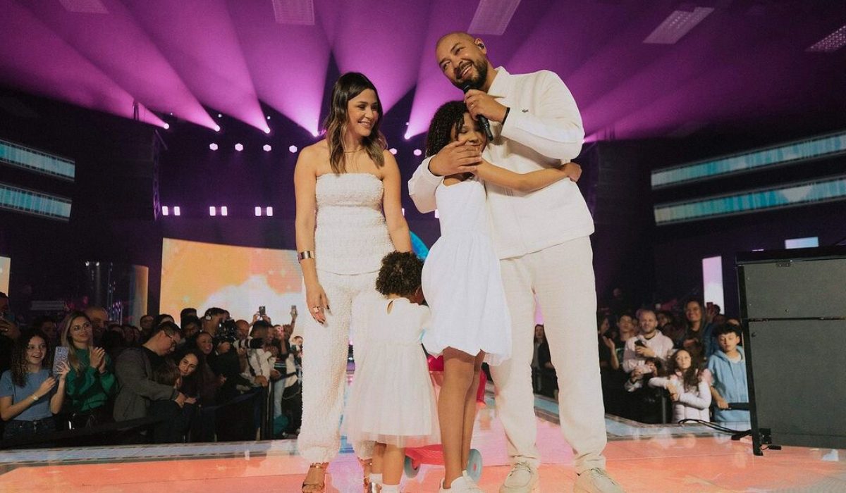 Ton Carfi comemora 20 anos de carreira em gravação de DVD