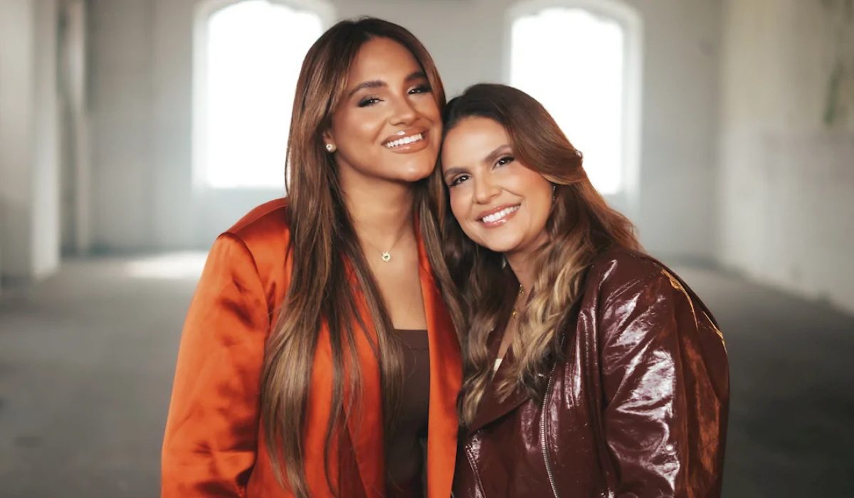 Aline Barros e Sarah Beatriz lançam "A Promessa Nasceu"