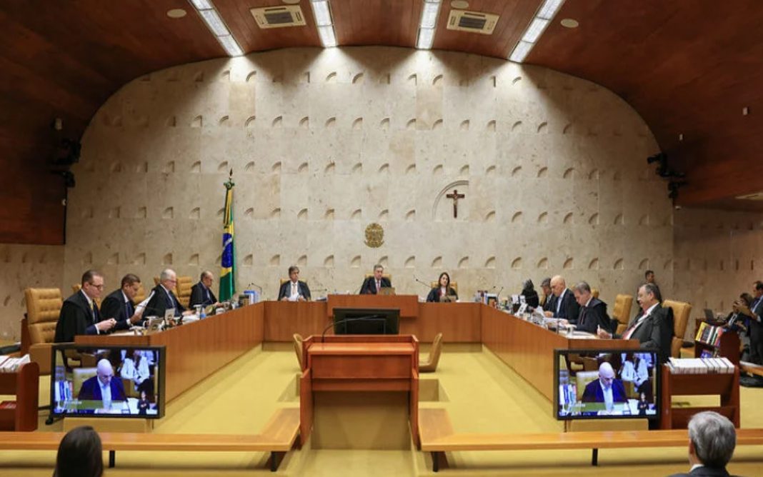 STF: quatro ministros votam a favor de símbolos religiosos em órgãos ...