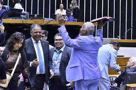 Câmara realiza sessão solene em homenagem ao Dia do Evangélico – Comunhão