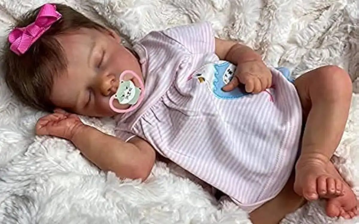Bebê reborn deve movimentar mais de R$ 50 milhões por ano no país ...