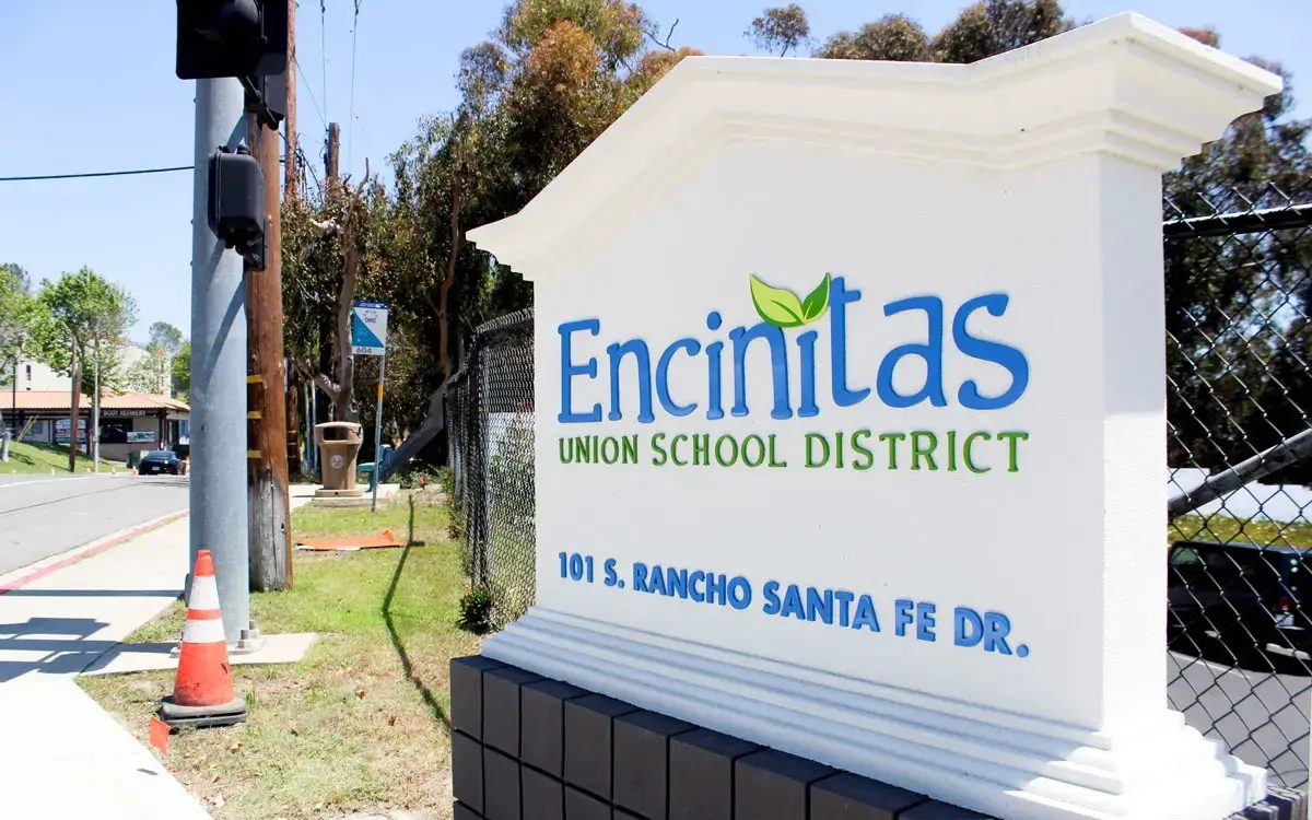 Escolas devem avisar pais sobre conteúdos ligados à identidade de gênero