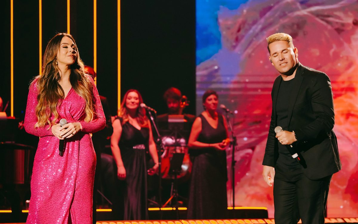 Dayane Lima e Pastor Lucas lançam releitura de "Pintor do Mundo"