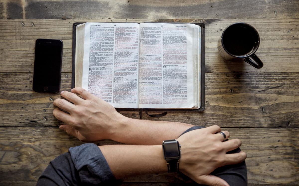 Bíblia Sagrada: Lei que proíbe alterações