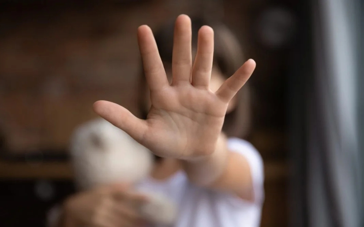 Filho de pastor da Life Church condenado por exploração infantil